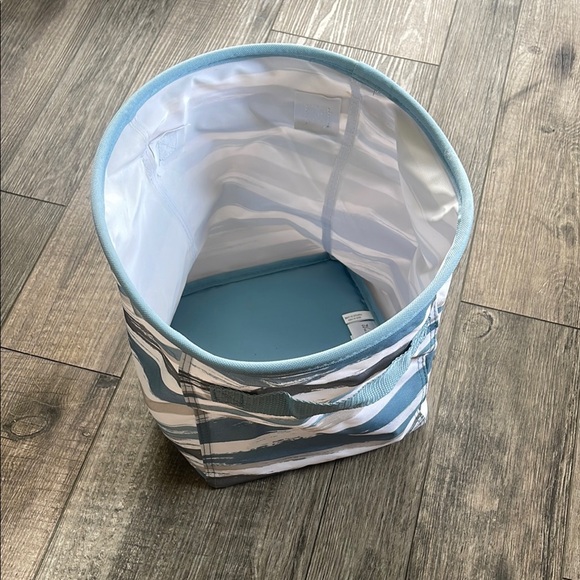 thirty-one | Accents | Thirtyone Blue And White Collapsible Striped Bin ...